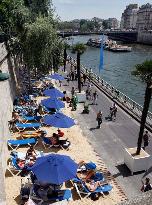 The Artificial Beaches of Paris | Amusing Planet